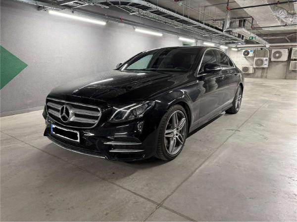 Melns Mercedes-Benz E 220 2016 Viļņa, ar dzinēja tilpumu 1.95 L un nobraukumu 302 tūkst. km par 18300 €, foto 1 vietnē AUTOMOTO.COM.LV