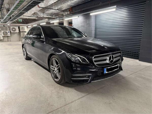 Black Mercedes-Benz E 220 2016 in Vilnius, with an engine capacity of 1.95 L and mileage of 302 thousand km for 18300 €, photo 2 on AUTOMOTO.COM.LV