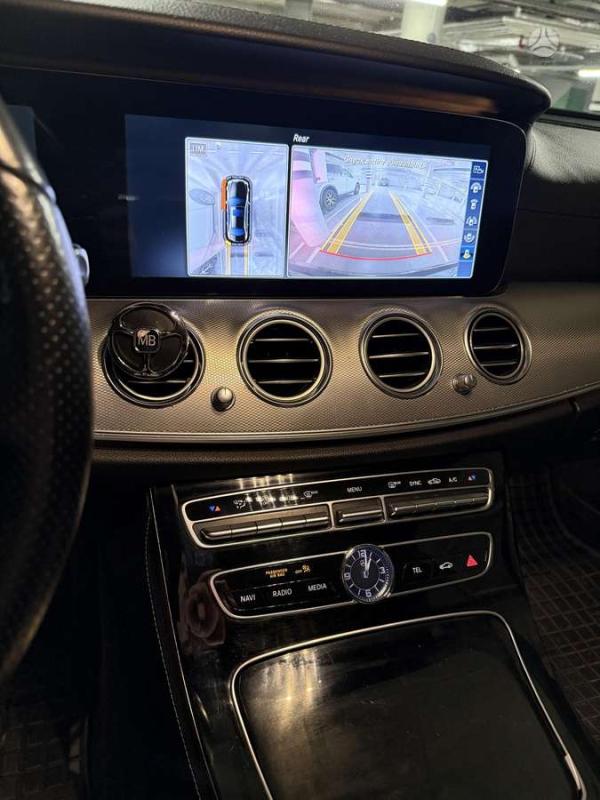 Black Mercedes-Benz E 220 2016 in Vilnius, with an engine capacity of 1.95 L and mileage of 302 thousand km for 18300 €, photo 6 on AUTOMOTO.COM.LV