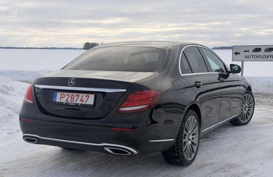 Melns Mercedes-Benz E 220 2016 Raseiniai, ar dzinēja tilpumu 1.95 L un nobraukumu 300 tūkst. km par 15850 €, foto 9 vietnē AUTOMOTO.COM.LV