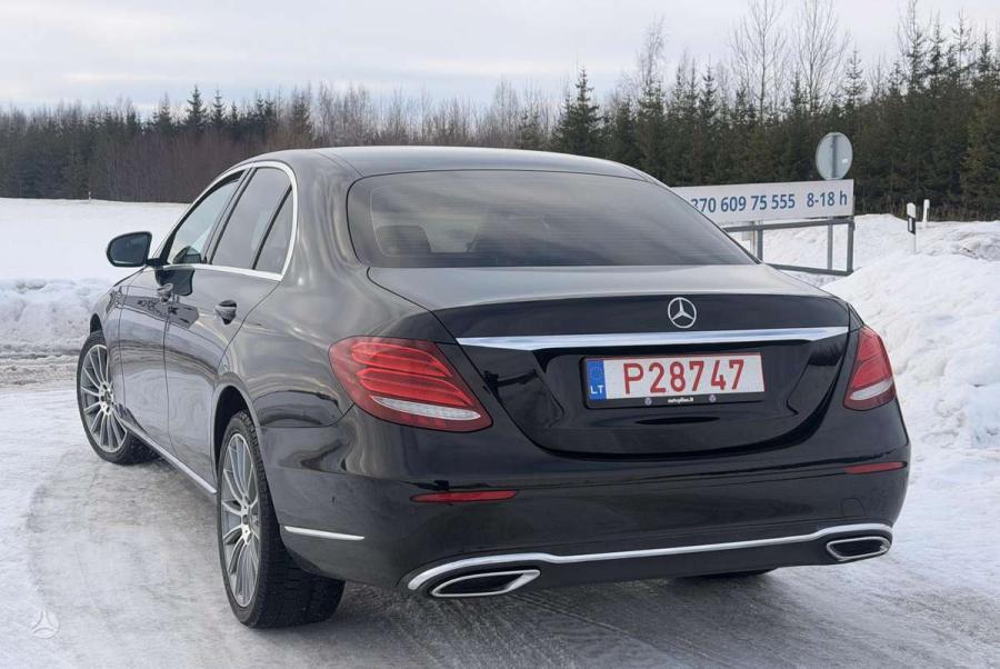 Melns Mercedes-Benz E 220 2016 Raseiniai, ar dzinēja tilpumu 1.95 L un nobraukumu 300 tūkst. km par 15850 €, foto 12 vietnē AUTOMOTO.COM.LV