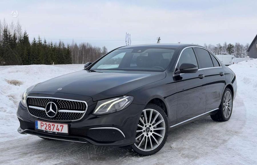 Melns Mercedes-Benz E 220 2016 Raseiniai, ar dzinēja tilpumu 1.95 L un nobraukumu 300 tūkst. km par 15850 €, foto 14 vietnē AUTOMOTO.COM.LV