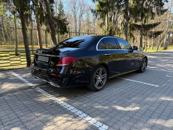 Melns Mercedes-Benz E 220 2016 Viļņa, ar dzinēja tilpumu 2.00 L un nobraukumu 306 tūkst. km par 17900 €, foto 5 vietnē AUTOMOTO.COM.LV