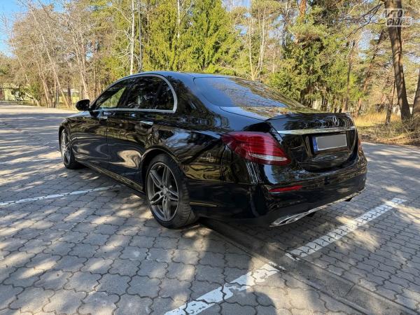 Melns Mercedes-Benz E 220 2016 Viļņa, ar dzinēja tilpumu 2.00 L un nobraukumu 306 tūkst. km par 17900 €, foto 7 vietnē AUTOMOTO.COM.LV