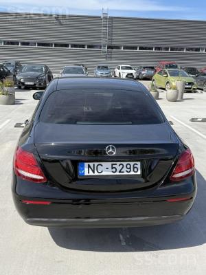 Черный Мерседес E 220 2016 в Рига, объемом двигателя 2.20 л и пробегом 264 тыс. км за 12500 €, фото 8 на AUTOMOTO.COM.LV