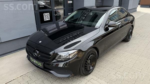 Black Mercedes-Benz E 220 2016 in Riga, with an engine capacity of 2.00 L and mileage of 155 thousand km for 18900 €, photo 3 on AUTOMOTO.COM.LV