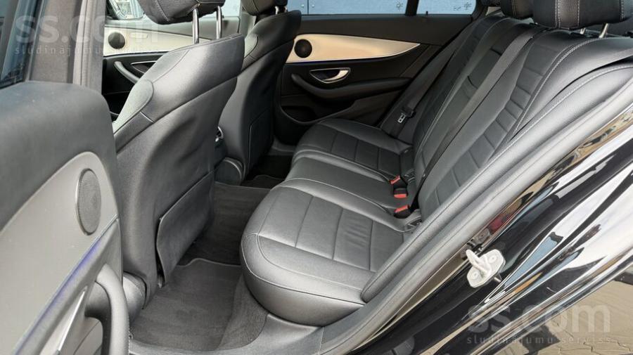 Melns Mercedes-Benz E 220 2016 Rīga, ar dzinēja tilpumu 2.00 L un nobraukumu 155 tūkst. km par 18900 €, foto 19 vietnē AUTOMOTO.COM.LV