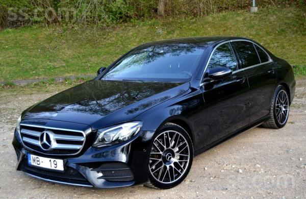 Black Mercedes-Benz E 220 2016 in Tukums, with an engine capacity of 2.00 L and mileage of 278 thousand km for 19800 €, photo 1 on AUTOMOTO.COM.LV