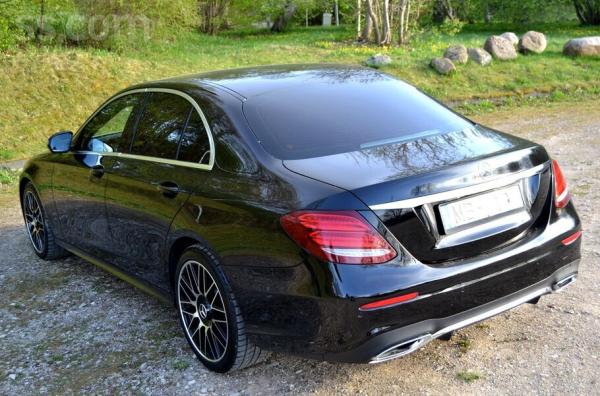 Black Mercedes-Benz E 220 2016 in Tukums, with an engine capacity of 2.00 L and mileage of 278 thousand km for 19800 €, photo 10 on AUTOMOTO.COM.LV