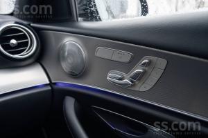 Черный Мерседес E 220 2016 в Рига, объемом двигателя 2.00 л и пробегом 349 тыс. км за 19999 €, фото 21 на AUTOMOTO.COM.LV