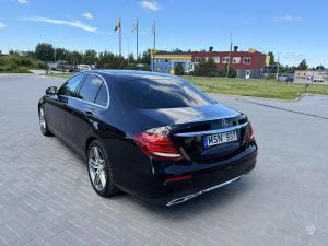 Черный Мерседес E 220 2016 в Тельшяй, объемом двигателя 1.95 л и пробегом 272 тыс. км за 17500 €, фото 5 на AUTOMOTO.COM.LV