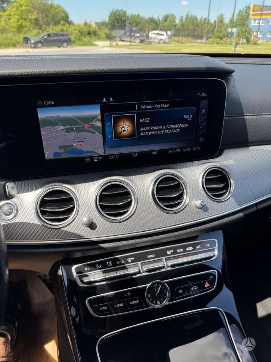 Черный Мерседес E 220 2016 в Тельшяй, объемом двигателя 1.95 л и пробегом 272 тыс. км за 17500 €, фото 29 на AUTOMOTO.COM.LV