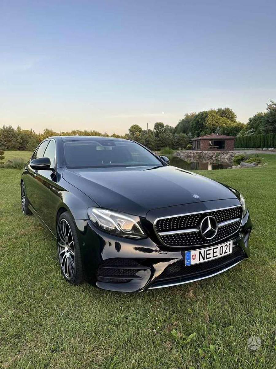 Черный Мерседес E 220 2016 в Таураге, объемом двигателя 1.95 л и пробегом 184 тыс. км за 14499 €, фото 1 на AUTOMOTO.COM.LV