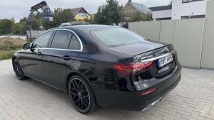 Black Mercedes-Benz E 220 2016 in Vilnius, with an engine capacity of 1.95 L and mileage of 182 thousand km for 22999 €, photo 5 on AUTOMOTO.COM.LV