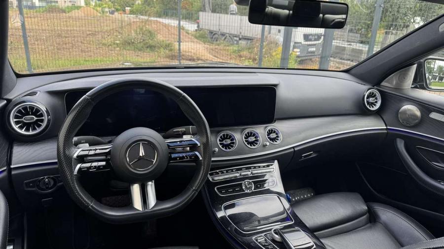 Black Mercedes-Benz E 220 2016 in Vilnius, with an engine capacity of 1.95 L and mileage of 182 thousand km for 22999 €, photo 6 on AUTOMOTO.COM.LV