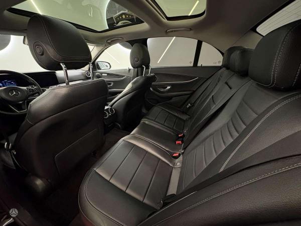 Melns Mercedes-Benz E 220 2016 Marijampole, ar dzinēja tilpumu 2.20 L un nobraukumu 326 tūkst. km par 16450 €, foto 3 vietnē AUTOMOTO.COM.LV