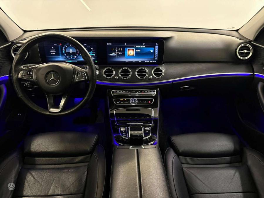 Black Mercedes-Benz E 220 2016 in Marijampole, with an engine capacity of 2.20 L and mileage of 326 thousand km for 16450 €, photo 10 on AUTOMOTO.COM.LV