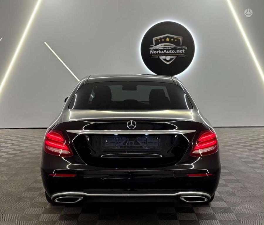 Black Mercedes-Benz E 220 2016 in Marijampole, with an engine capacity of 2.20 L and mileage of 326 thousand km for 16450 €, photo 18 on AUTOMOTO.COM.LV