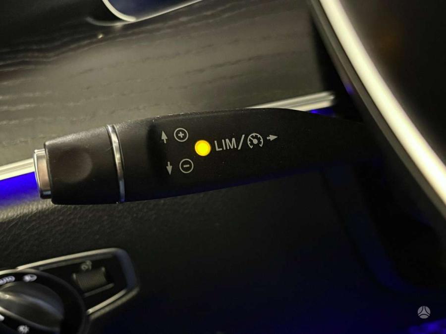 Black Mercedes-Benz E 220 2016 in Marijampole, with an engine capacity of 2.20 L and mileage of 326 thousand km for 16450 €, photo 25 on AUTOMOTO.COM.LV