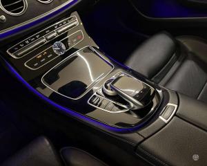Black Mercedes-Benz E 220 2016 in Marijampole, with an engine capacity of 2.20 L and mileage of 326 thousand km for 16450 €, photo 26 on AUTOMOTO.COM.LV