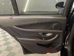 Black Mercedes-Benz E 220 2016 in Marijampole, with an engine capacity of 2.20 L and mileage of 326 thousand km for 16450 €, photo 31 on AUTOMOTO.COM.LV
