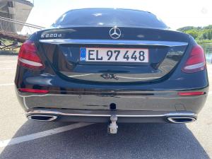 Black Mercedes-Benz E 220 2016 in Kaunas, with an engine capacity of 1.95 L and mileage of 280 thousand km for 14900 €, photo 17 on AUTOMOTO.COM.LV