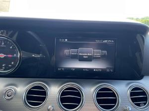 Black Mercedes-Benz E 220 2016 in Kaunas, with an engine capacity of 1.95 L and mileage of 280 thousand km for 14900 €, photo 27 on AUTOMOTO.COM.LV