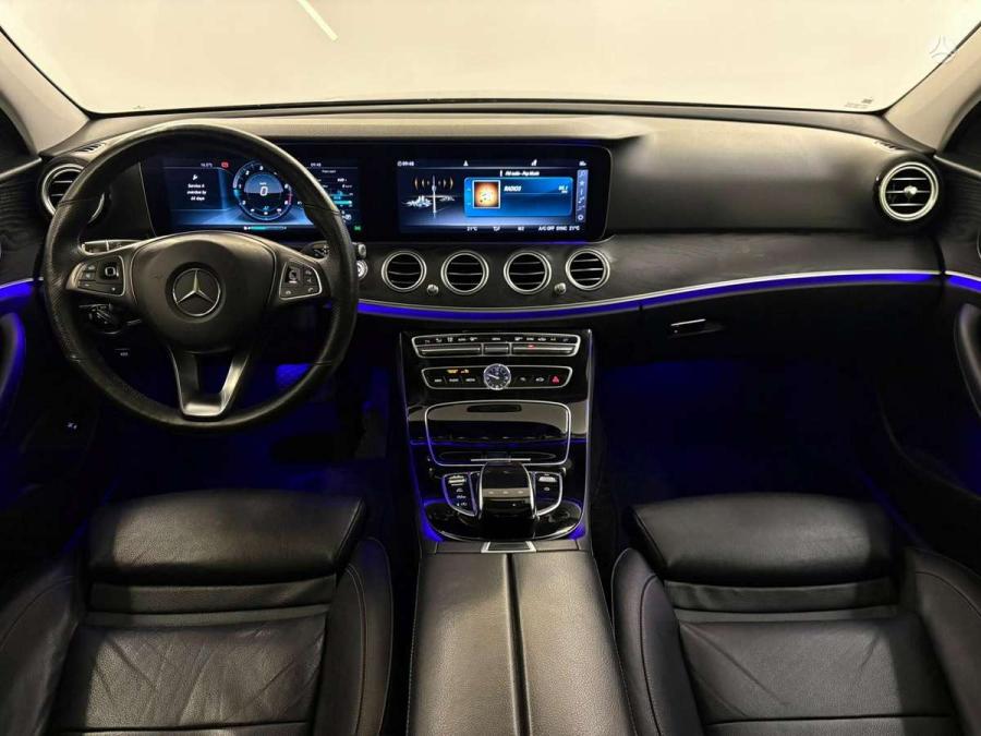 Melns Mercedes-Benz E 220 2016 Marijampole, ar dzinēja tilpumu 2.20 L un nobraukumu 326 tūkst. km par 15999 €, foto 27 vietnē AUTOMOTO.COM.LV