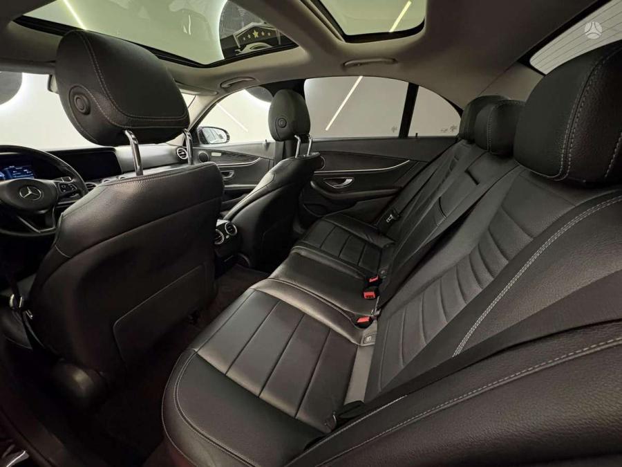 Melns Mercedes-Benz E 220 2016 Marijampole, ar dzinēja tilpumu 2.20 L un nobraukumu 326 tūkst. km par 15999 €, foto 34 vietnē AUTOMOTO.COM.LV