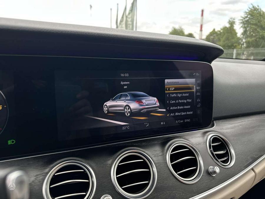 Черный Мерседес E 220 2016 в Шяуляй, объемом двигателя 1.95 л и пробегом 319 тыс. км за 21000 €, фото 26 на AUTOMOTO.COM.LV