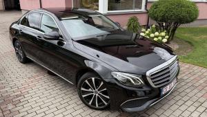Black Mercedes-Benz E 220 2016 in Kedainiai, with an engine capacity of 1.95 L and mileage of 201 thousand km for 19999 €, photo 12 on AUTOMOTO.COM.LV