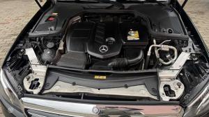 Black Mercedes-Benz E 220 2016 in Kedainiai, with an engine capacity of 1.95 L and mileage of 201 thousand km for 19999 €, photo 21 on AUTOMOTO.COM.LV