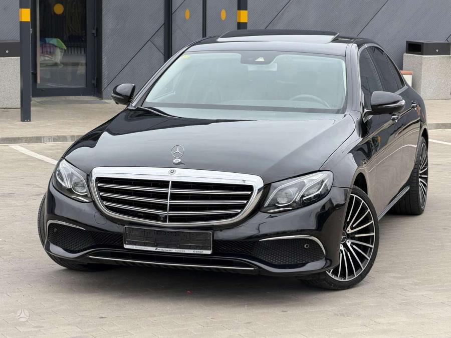 Black Mercedes-Benz E 220 2016 in Jonava, with an engine capacity of 1.95 L and mileage of 270 thousand km for 17700 €, photo 1 on AUTOMOTO.COM.LV