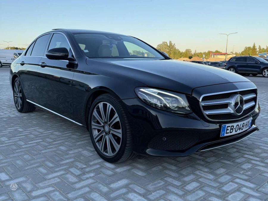 Melns Mercedes-Benz E 220 2016 Tauragė, ar dzinēja tilpumu 2.00 L un nobraukumu 252 tūkst. km par 17600 €, foto 3 vietnē AUTOMOTO.COM.LV