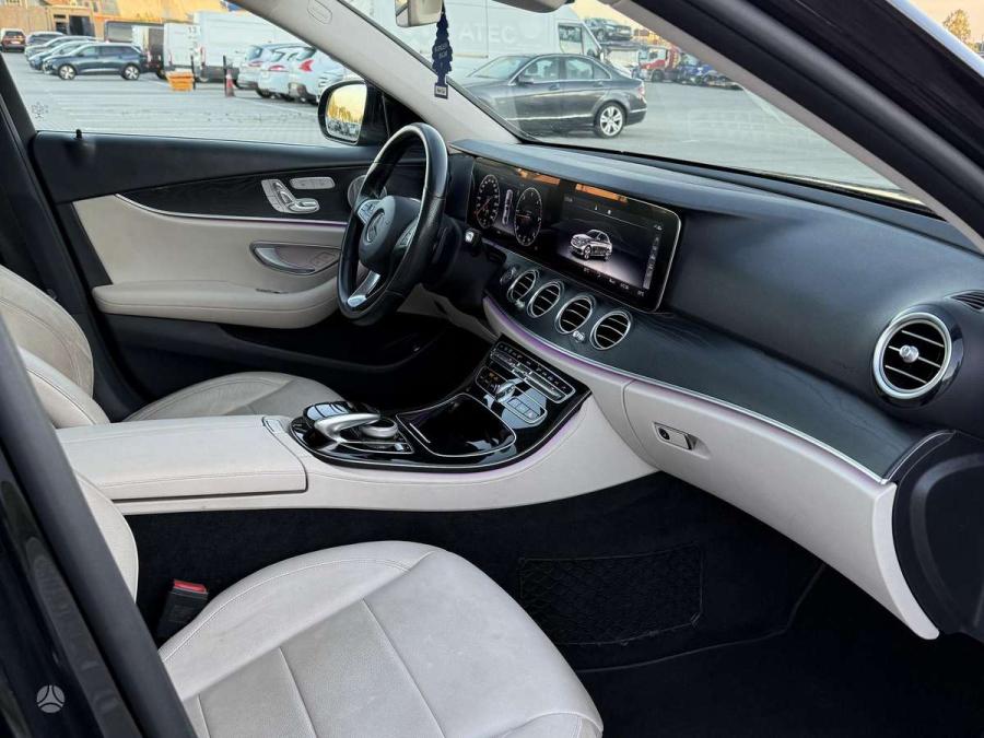 Melns Mercedes-Benz E 220 2016 Tauragė, ar dzinēja tilpumu 2.00 L un nobraukumu 252 tūkst. km par 17600 €, foto 14 vietnē AUTOMOTO.COM.LV