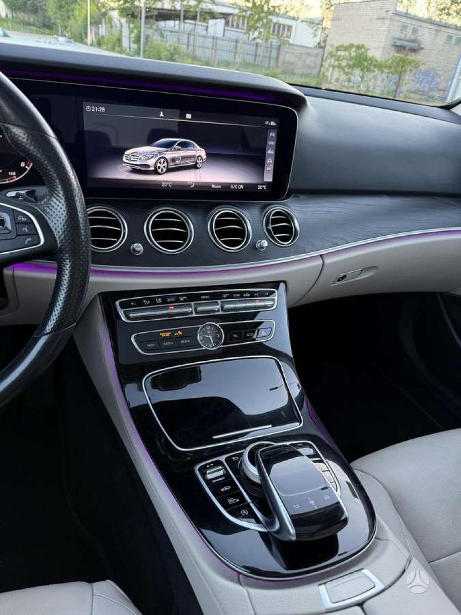 Melns Mercedes-Benz E 220 2016 Tauragė, ar dzinēja tilpumu 2.00 L un nobraukumu 252 tūkst. km par 17600 €, foto 19 vietnē AUTOMOTO.COM.LV