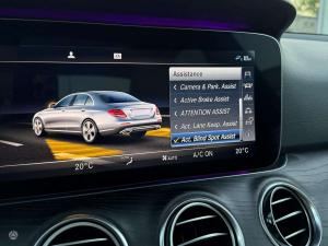Melns Mercedes-Benz E 220 2016 Tauragė, ar dzinēja tilpumu 2.00 L un nobraukumu 252 tūkst. km par 17600 €, foto 20 vietnē AUTOMOTO.COM.LV