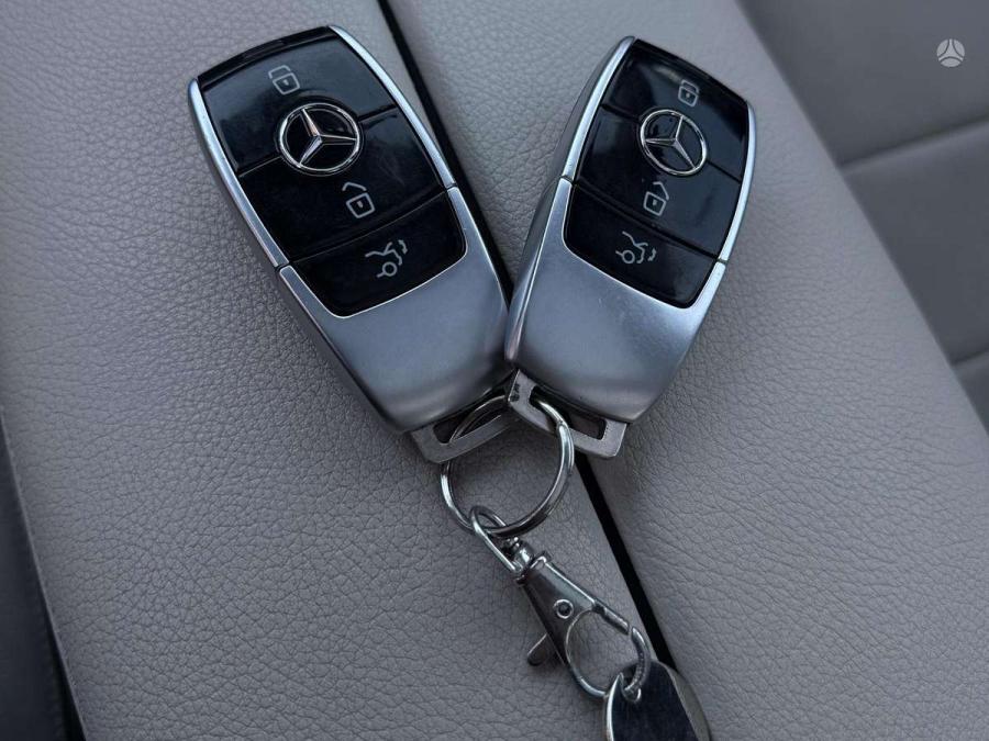 Melns Mercedes-Benz E 220 2016 Tauragė, ar dzinēja tilpumu 2.00 L un nobraukumu 252 tūkst. km par 17600 €, foto 29 vietnē AUTOMOTO.COM.LV