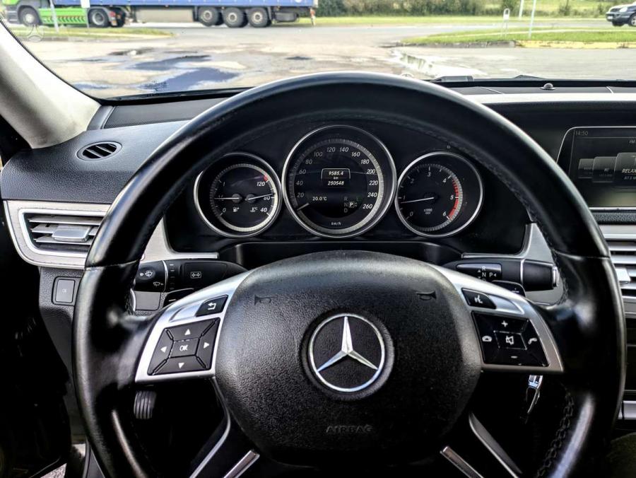 Черный Мерседес E 220 2016 в Кретинга, объемом двигателя 2.14 л и пробегом 250 тыс. км за 10850 €, фото 16 на AUTOMOTO.COM.LV