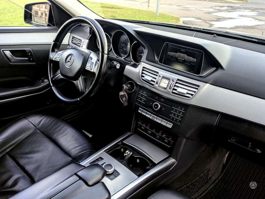 Черный Мерседес E 220 2016 в Кретинга, объемом двигателя 2.14 л и пробегом 250 тыс. км за 10850 €, фото 22 на AUTOMOTO.COM.LV