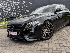 Black Mercedes-Benz E 220 2016 in Jelgava, with an engine capacity of 2.00 L and mileage of 245 thousand km for 17900 €, photo 6 on AUTOMOTO.COM.LV