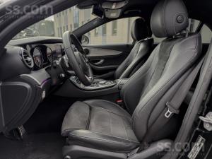 Black Mercedes-Benz E 220 2016 in Jelgava, with an engine capacity of 2.00 L and mileage of 245 thousand km for 17900 €, photo 16 on AUTOMOTO.COM.LV