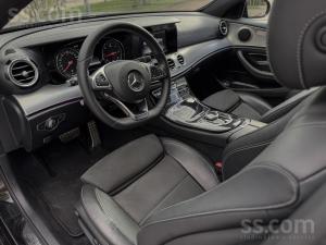 Black Mercedes-Benz E 220 2016 in Jelgava, with an engine capacity of 2.00 L and mileage of 245 thousand km for 17900 €, photo 17 on AUTOMOTO.COM.LV