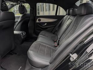 Black Mercedes-Benz E 220 2016 in Jelgava, with an engine capacity of 2.00 L and mileage of 245 thousand km for 17900 €, photo 18 on AUTOMOTO.COM.LV
