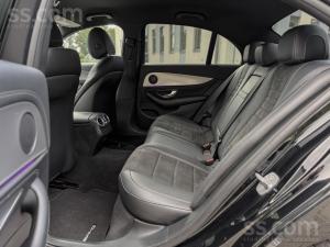 Black Mercedes-Benz E 220 2016 in Jelgava, with an engine capacity of 2.00 L and mileage of 245 thousand km for 17900 €, photo 19 on AUTOMOTO.COM.LV