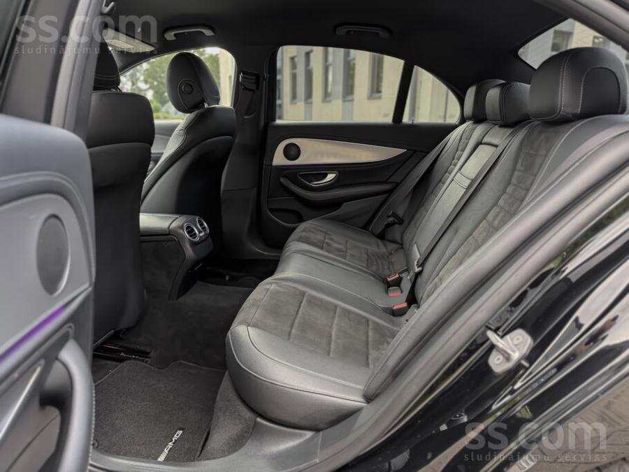 Black Mercedes-Benz E 220 2016 in Jelgava, with an engine capacity of 2.00 L and mileage of 245 thousand km for 17900 €, photo 19 on AUTOMOTO.COM.LV