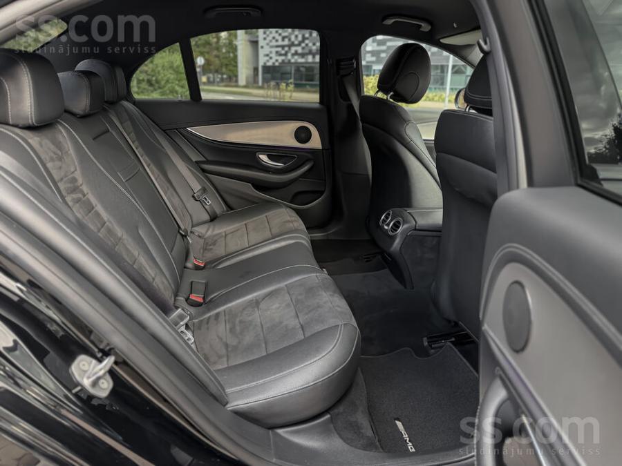 Black Mercedes-Benz E 220 2016 in Jelgava, with an engine capacity of 2.00 L and mileage of 245 thousand km for 17900 €, photo 20 on AUTOMOTO.COM.LV