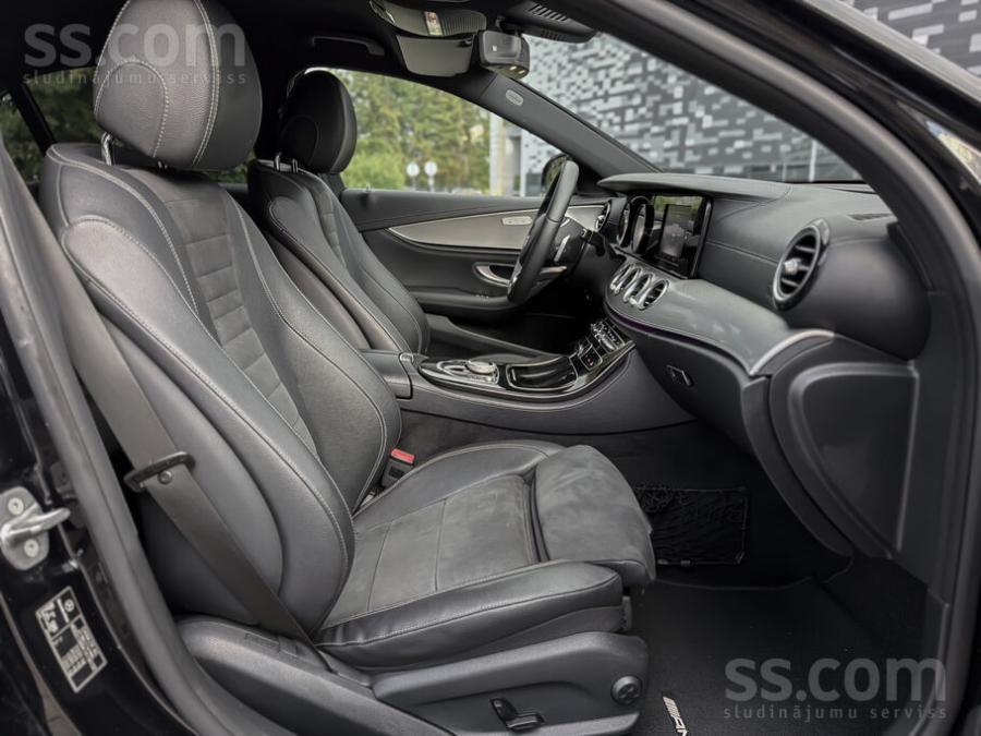 Black Mercedes-Benz E 220 2016 in Jelgava, with an engine capacity of 2.00 L and mileage of 245 thousand km for 17900 €, photo 21 on AUTOMOTO.COM.LV