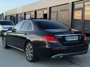 Черный Мерседес E 220 2016 в Таураге, объемом двигателя 2.00 л и пробегом 254 тыс. км за 17300 €, фото 5 на AUTOMOTO.COM.LV