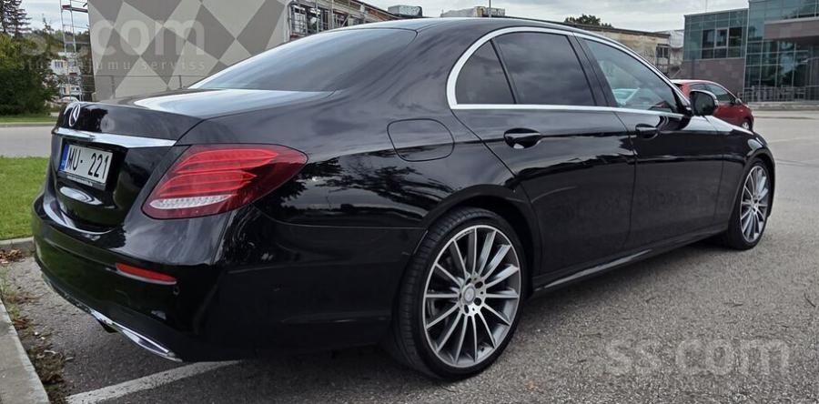 Melns Mercedes-Benz E 220 2016 Rīga, ar dzinēja tilpumu 2.00 L un nobraukumu 332 tūkst. km par 17000 €, foto 5 vietnē AUTOMOTO.COM.LV